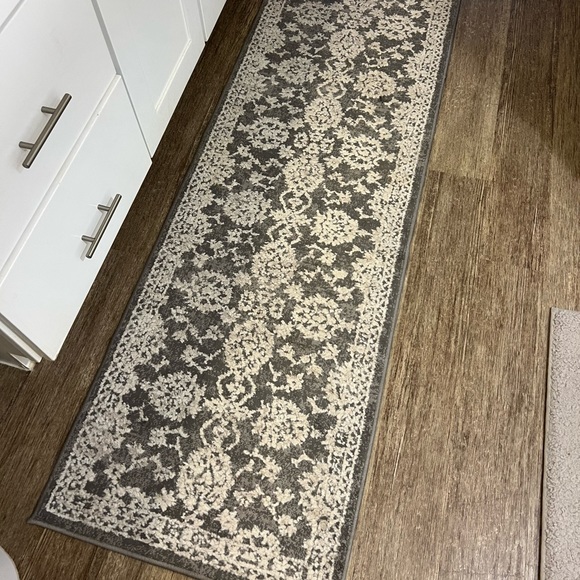 THEONI | Other | Theoni Hallwayrunner Rug Is Made In Turkey Measures 7 ...